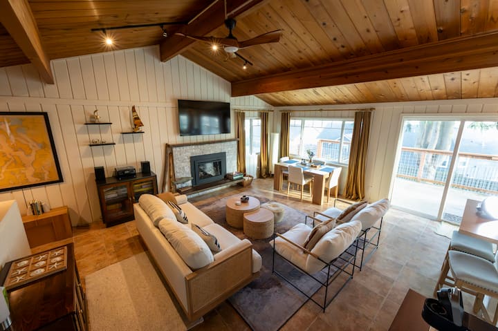 Perch In The Vines · Quiet 2 Story Home W/ Views - Port Ludlow, WA