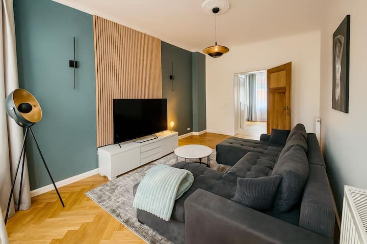 Moderne Altbauwohnung In Berlin-spandau - Berlin