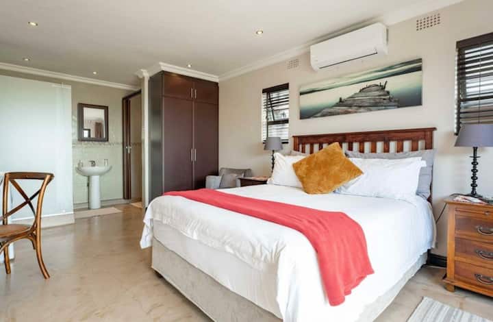 Aloes No. 21: Room 4 - Amanzimtoti