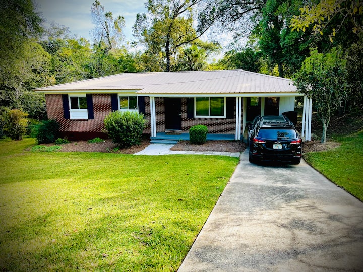 Parkside Home With Modern Amenities - Tallahassee, FL