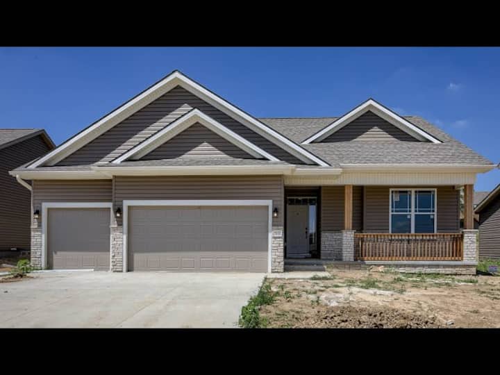 The Cozy Getaway - Gretna, NE