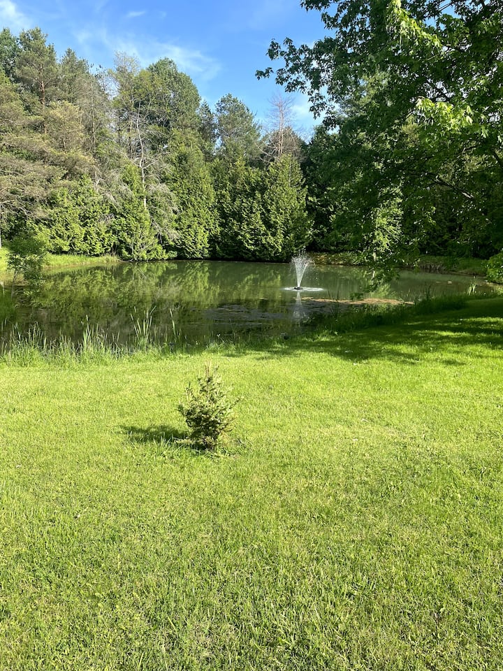 Acreage Oasis Retreat W/ Private Pond & Sauna - Port Hope