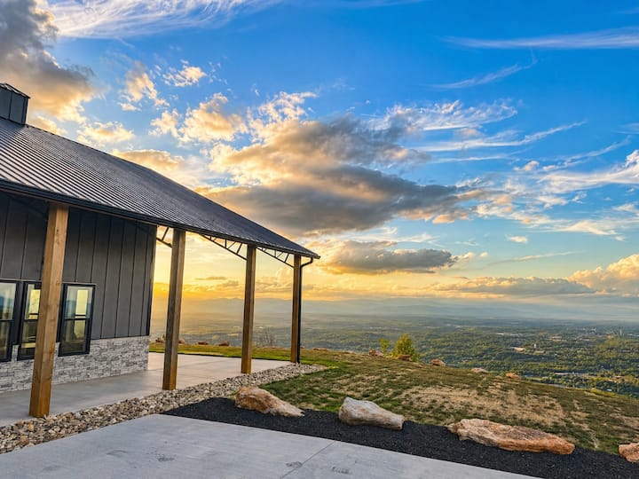 The Overlook At Burkemont | Near Hidden Hill Venue - Morganton, NC