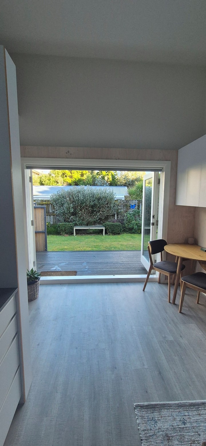 Retreat & Connect - Couples Sanctuary By The Sea - Waikanae