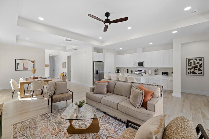 Comfy Naples Getaway-minutes To Fifth Ave & Pier - Naples, FL