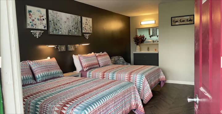 Deluxe Budget Double Room - Lake Anna, VA