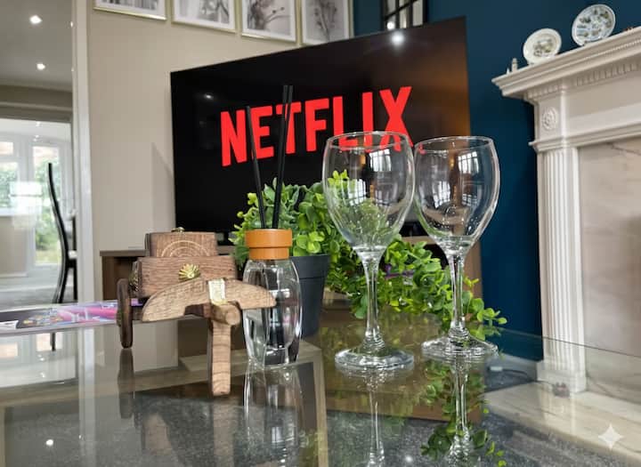 Lovely Three Bed House In A Quiet Corner Of Leeds! - Leeds