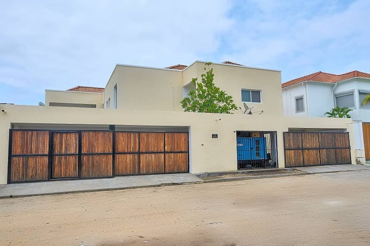 Appartement Moderne Et Lumineux à 10 Min Plage - Ponta-negra