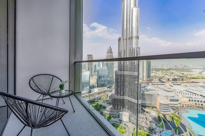 Iconic Burj & Fountain Show Sky Suite | Level 48 - Dubai