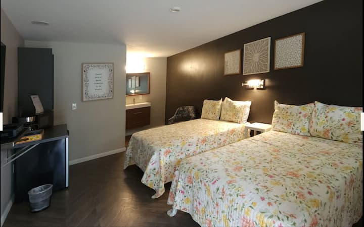 Comfortable Double Room - Lake Anna, VA