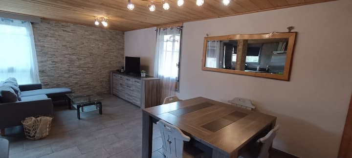 2 Chambres Avec Lit Double Et Un Lit Parapluie - Cluses