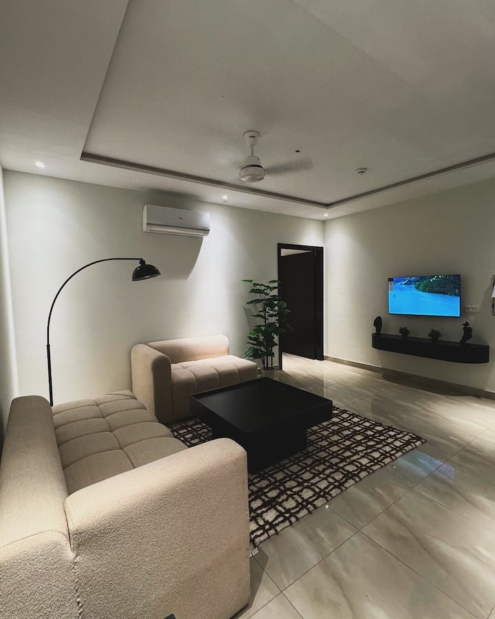 Whispers Of Gold - 1bhk - Zameen Aurum - Lahore