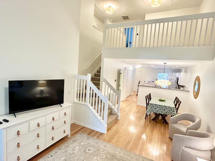 Spacious Charleston Townhouse - 3 Br 2.5 Bath - Charleston, SC