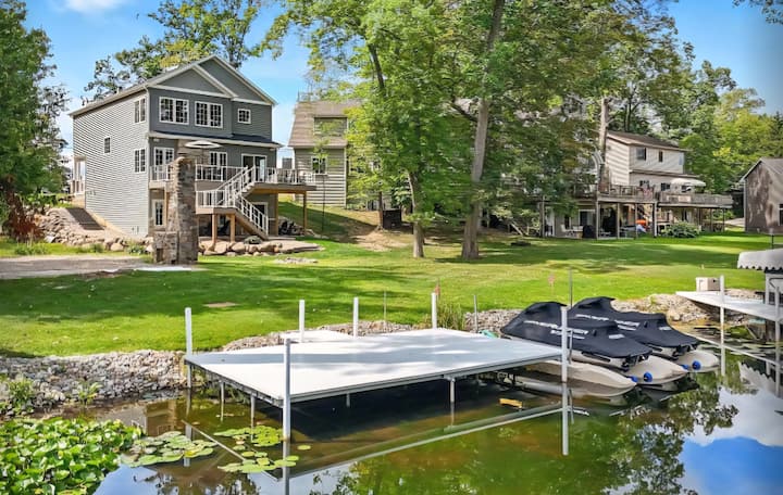 Charming Channel Cottage - Loon Lake, Angola