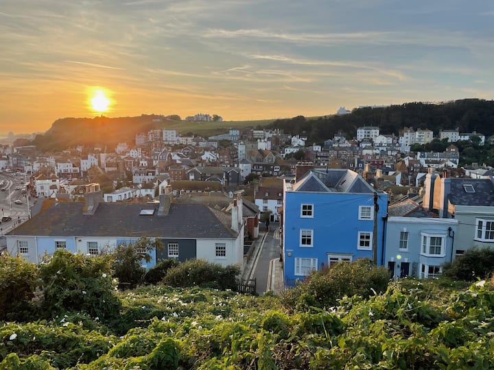 Iconic Hastings Townhouse With Sea Views - Hastings