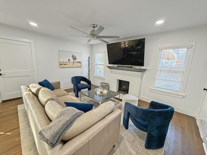 Greenville Walkable 2br Loft | King Bed + Peloton - Dallas, TX