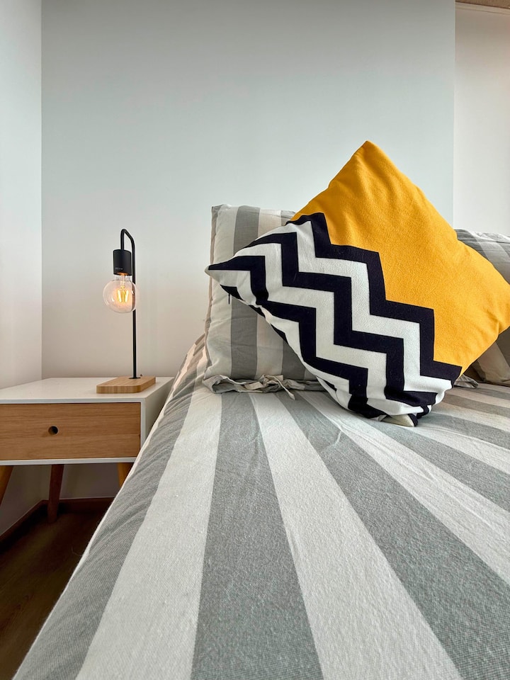 Renteo | Chic & Elegant Loft Para 4 En Chapinero - Bogotá