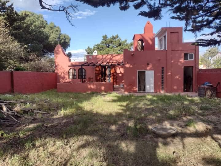 Casa Vacacional Con 3 Habitaciones Y Terreno - Santa Teresita