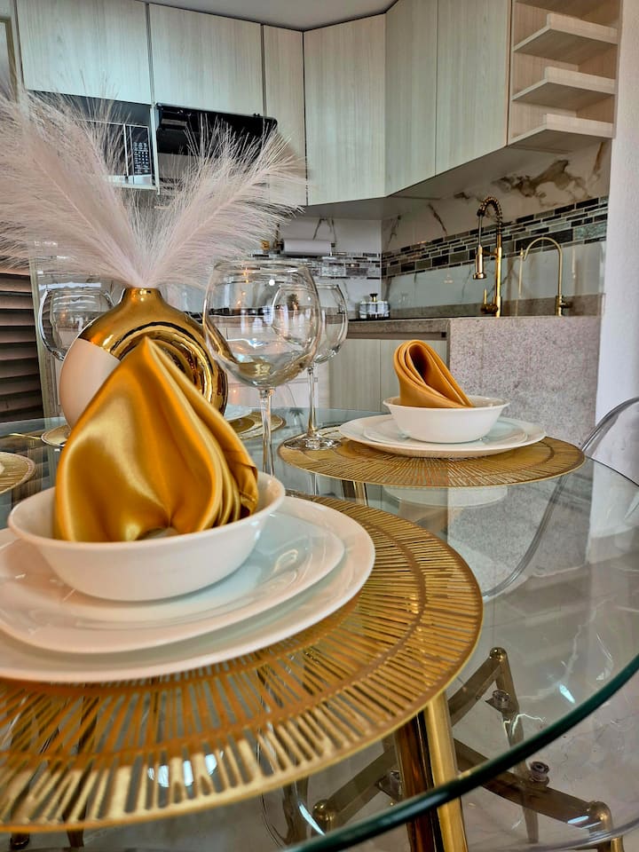 Aire Acondicionado, Escritorio, Lavadora/secadora. - San Luis Potosí