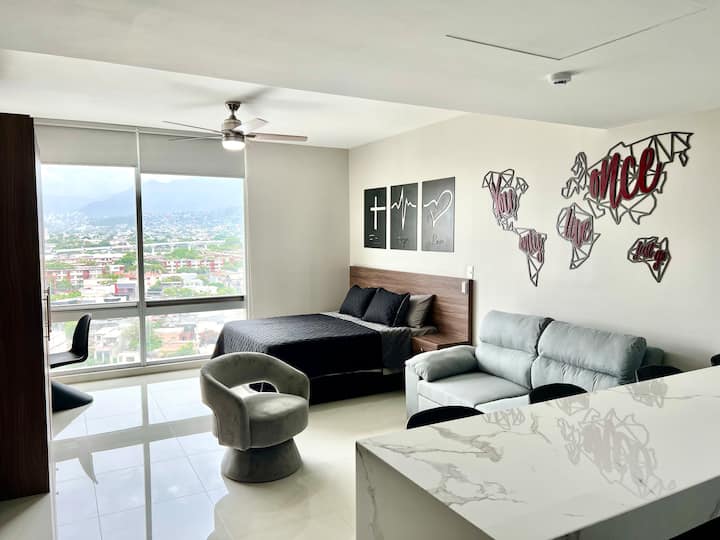 Loft En Paseo Sta. Lucia+alberca+estacionamiento - Monterrey