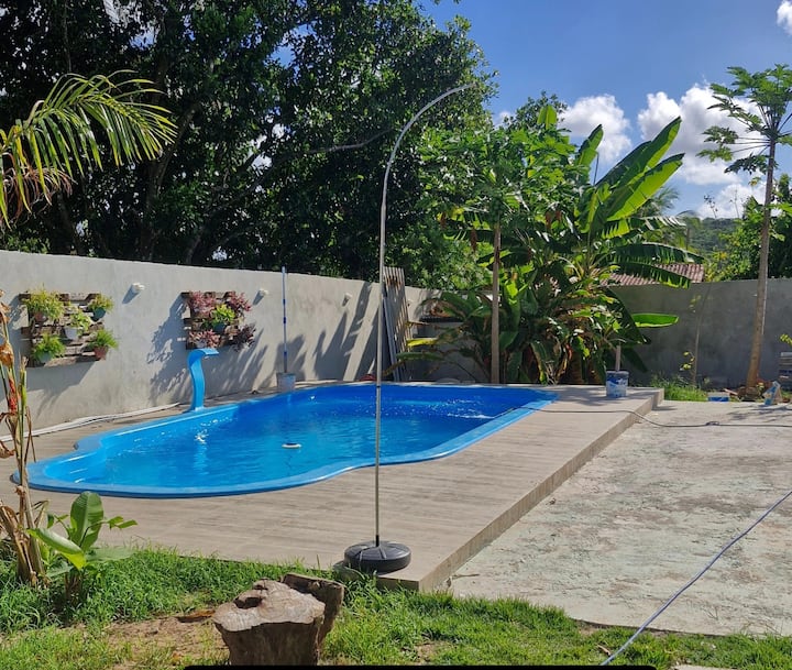 Espaço Kitnet Com Piscina Grande. - Camaçari