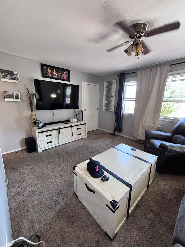 Midterm, Meticulous, Quiet, Convenient 2br 1ba - Manchester, NH