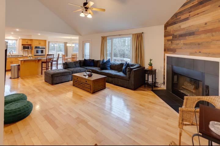 Cozy Mountain Retreat - Franconia, NH