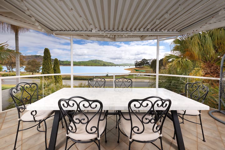Bellbridge Bliss- Lakeside Luxury At Its Best! - Albury