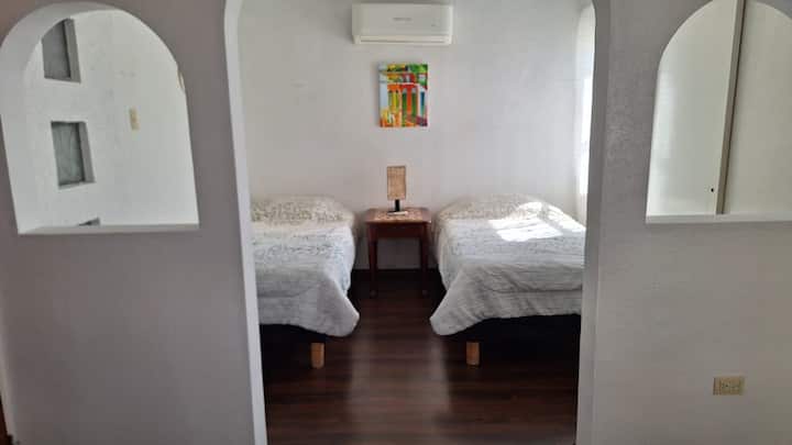 Cerca Del Consulado Fracc. Con Acceso Controlado - El Paso, TX