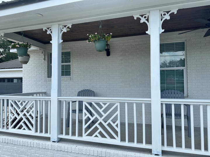 Cozy 2br Home-5-min Walk To Beach•coastal Hideaway - Gulfport, MS