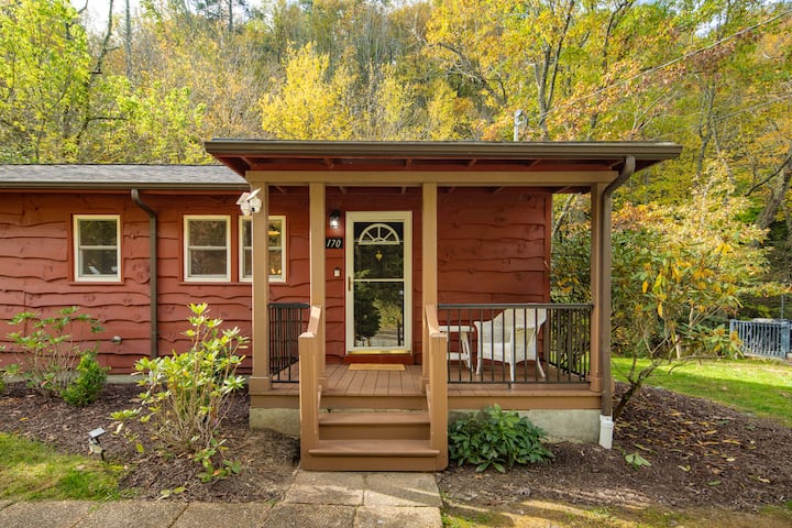 Creekside Cottage • 15 Min. To App Ski • Fire Pit! - Boone, NC