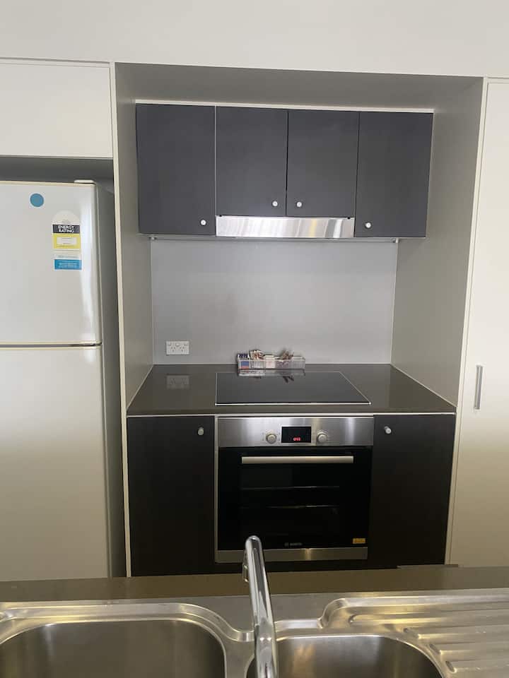 Unit 57 Two Bedroom Apartment. - Gladstone, Queensland