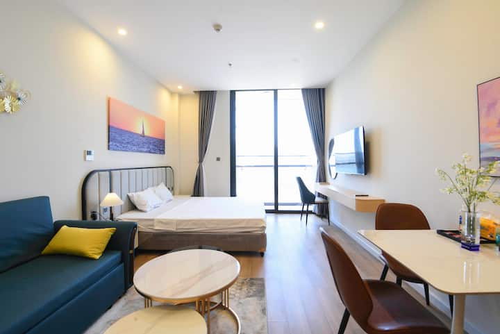 City View 8th-floor Studio – Balcony. - Hạ Long