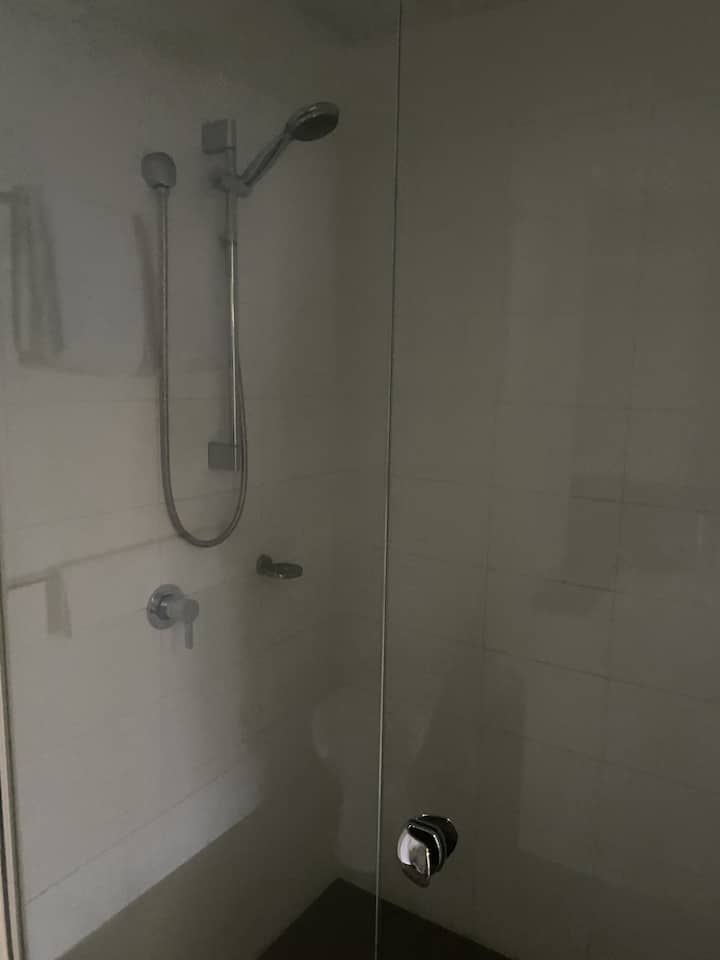 Unit 41 Two Bedroom Apartment. - Gladstone Central