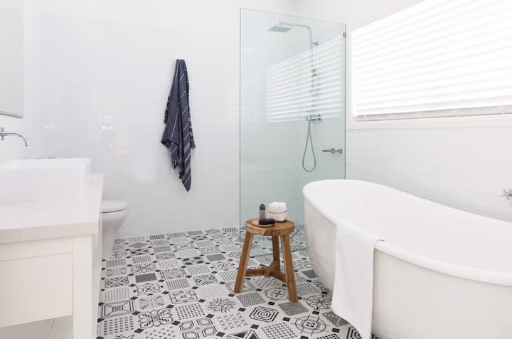 Little Tahi- 2bed/2bath, Fireplace, Pool Access. - Byron Bay