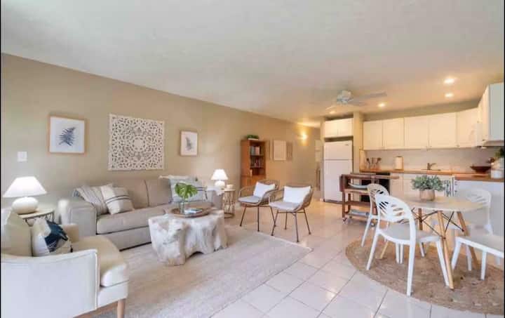 Cozy North Shore Retreat | Steps From Turtle Bay - Laie, HI