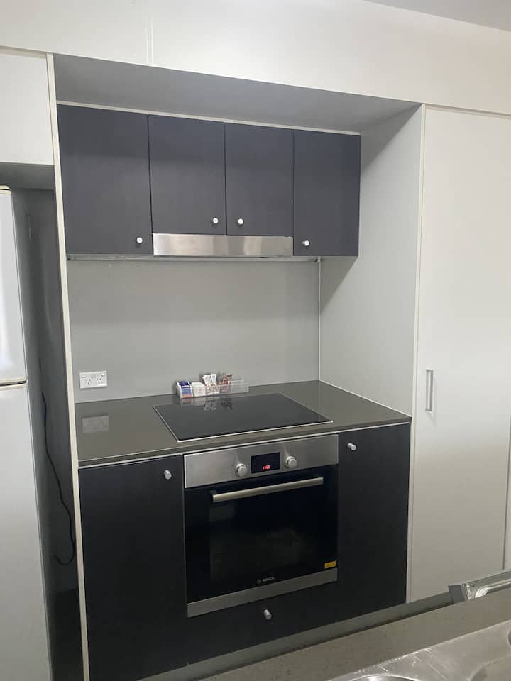 Unit 36 Two Bedroom Apartment. - Gladstone