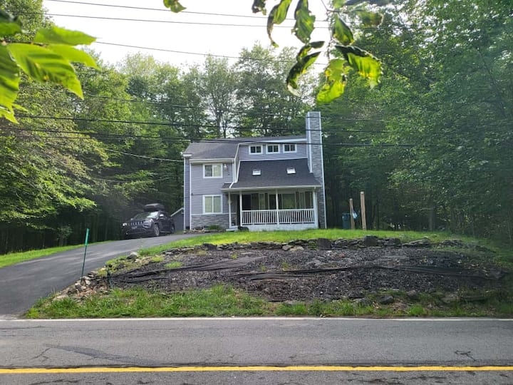 The Hummingbird’s Nest By Sofifi Llc. - Gouldsboro Lake, PA