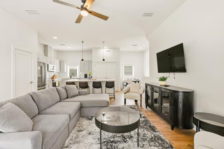 Villetta At All Saints - New Townhomes Collegetown - Tallahassee, FL