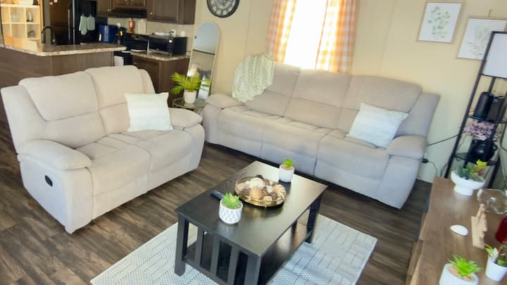 Sleeps 7 | Near Legoland | Family Ready + Tvs - Winter Haven, FL
