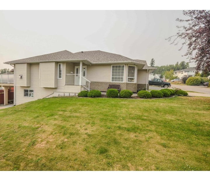 Conveniently Located Spacious Suite - Prince George