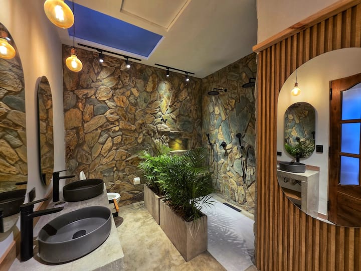 Luxury Loft With Private Terrace & Double Shower - Armenia