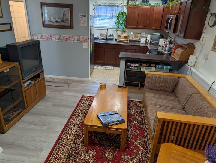 Retro Retreat - A Cozy 90s Style Escape - Port Orchard, WA
