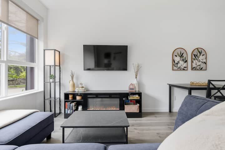 Family-friendly, Modern Townhouse With Rooftop - Haller Lake - Seattle