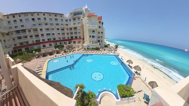 Departamento Frente Al Mar Con Piscina - Cancún