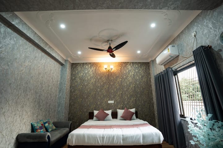 4bhk Shivshakti Villa - Varanasi