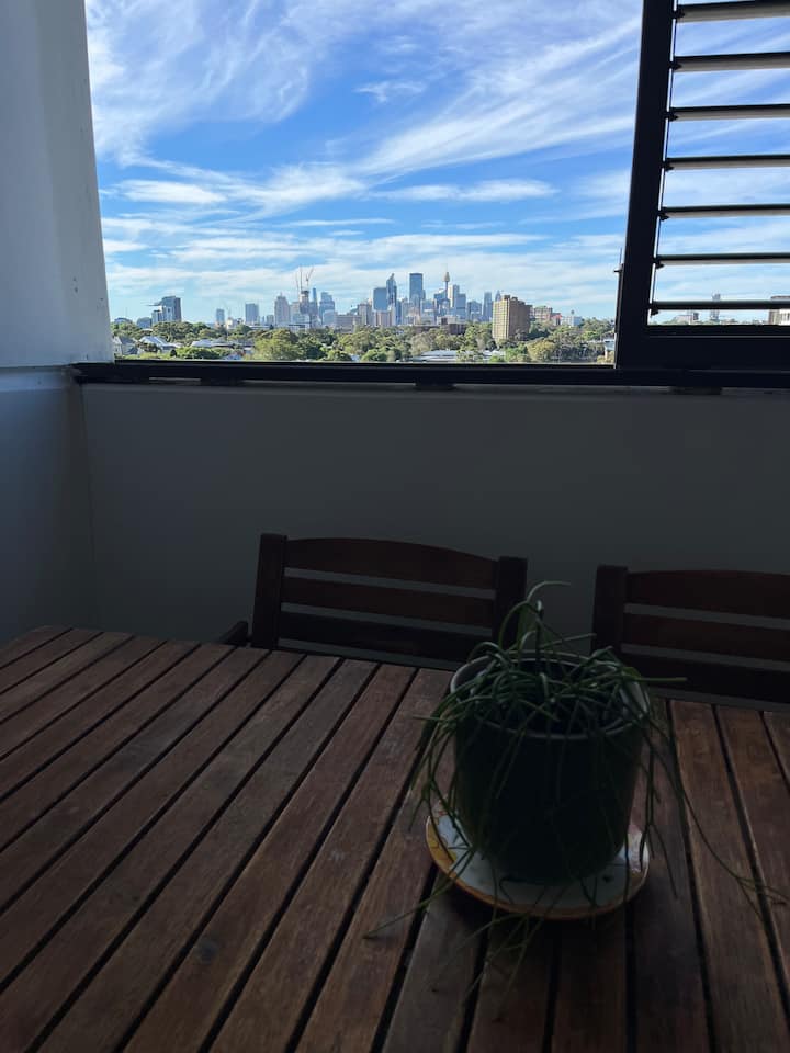 Modern Zetland Apartment With Views, Pool, Balcony - Sydney