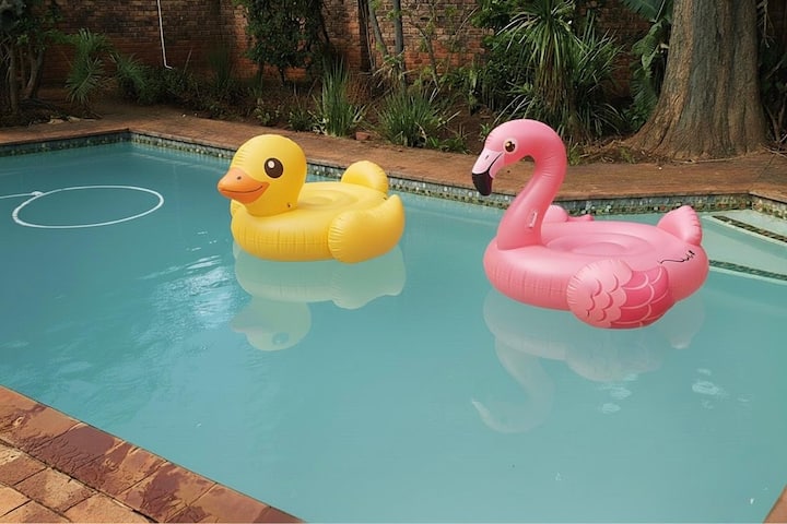 Secure 3 Bedroom Home With Pool Close To Embassy. - Pretoria, South Africa