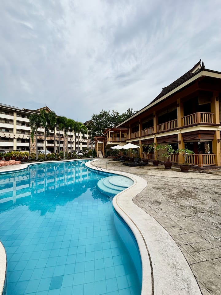 2br L Free Pool & Parking L Wifi Up To 600mbps - Marikina