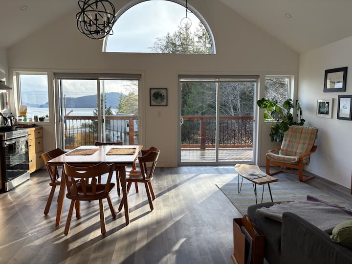 Half Moon Retreat - Canada